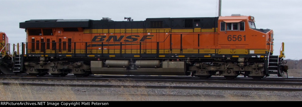 BNSF 6561